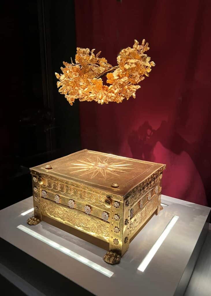 The Tomb Of King Philip II: An Impressive Archaeological Accomplishment ...